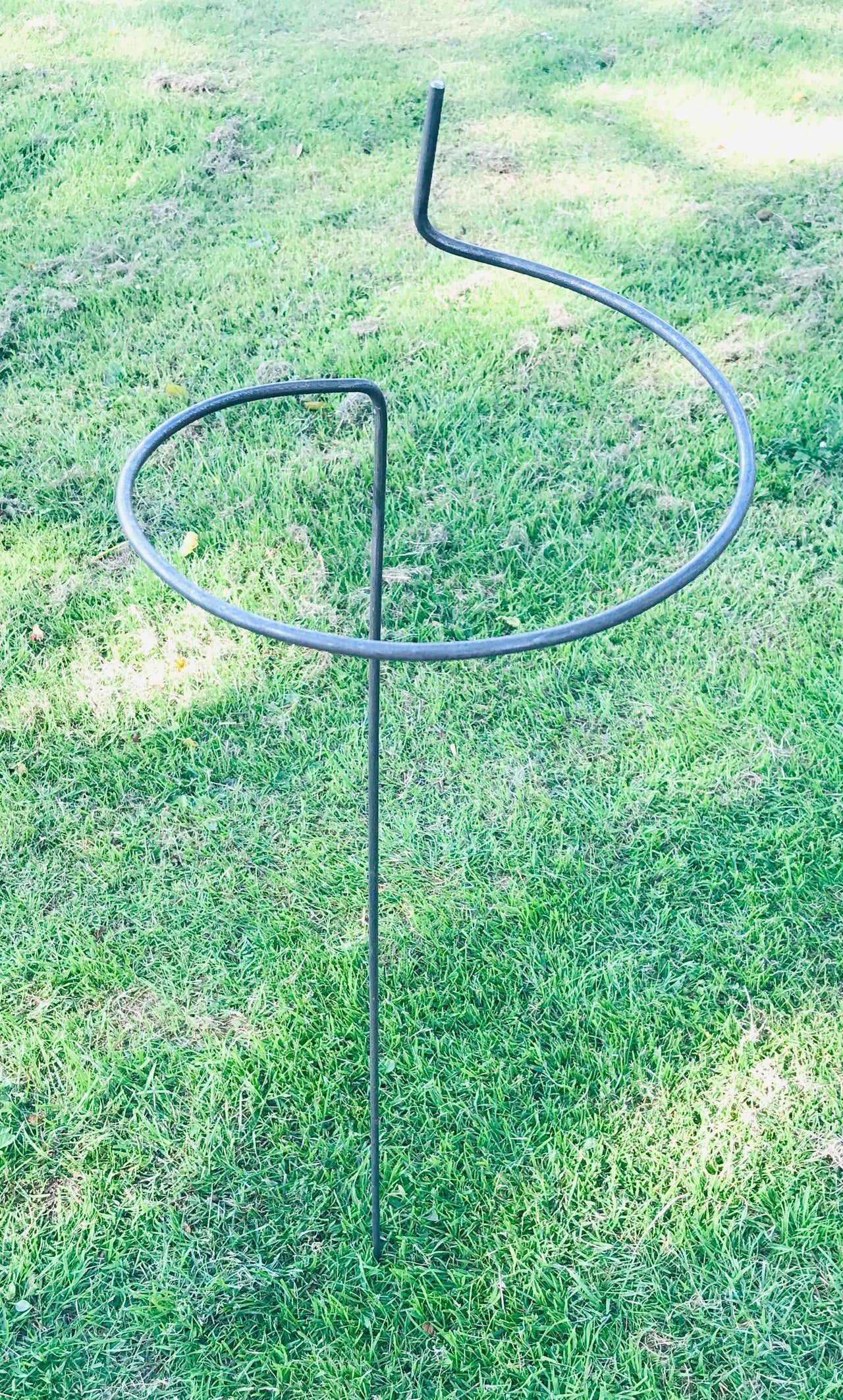 Plant Supports, Frames & Obelisks | L V Bespoke